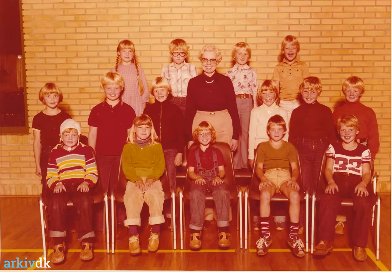 arkiv.dk | Klassebillede af 1 klasse, på Virring skole i 1978