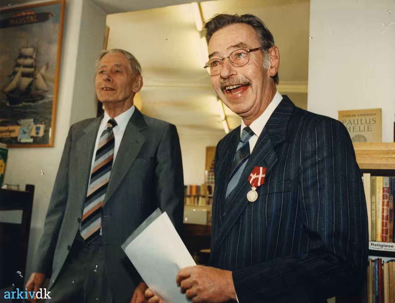 arkiv.dk | Jørgen Munch-Christensen og Knud Grønfeldt i Munch-Christensens Antikvariat, ca. 2000