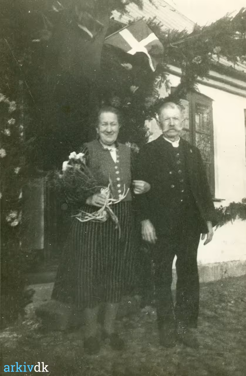 arkiv.dk | Marie og Per Konrad Pedersen, Lisbjerg Guldbryllup 1949.