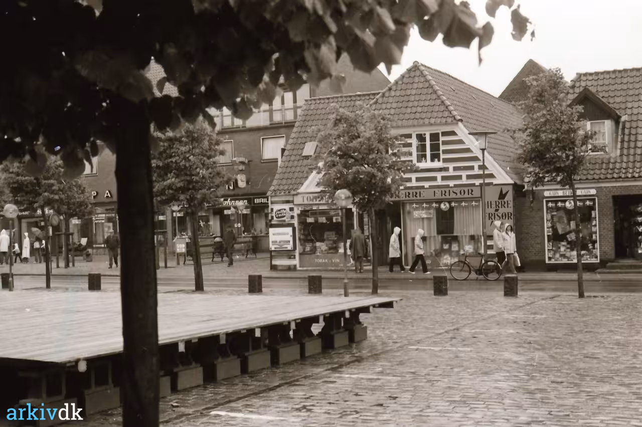 arkiv.dk | Parti fra Ringkøbing torv.