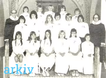 arkiv.dk | 1973 Konfirmation i Them Kirke - Virklund Skole 7.b.