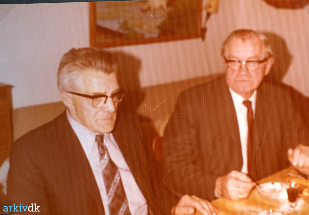 arkiv.dk | Jens Clausen Christensen, Gudumholm og Ejner Nielsen, Skellet