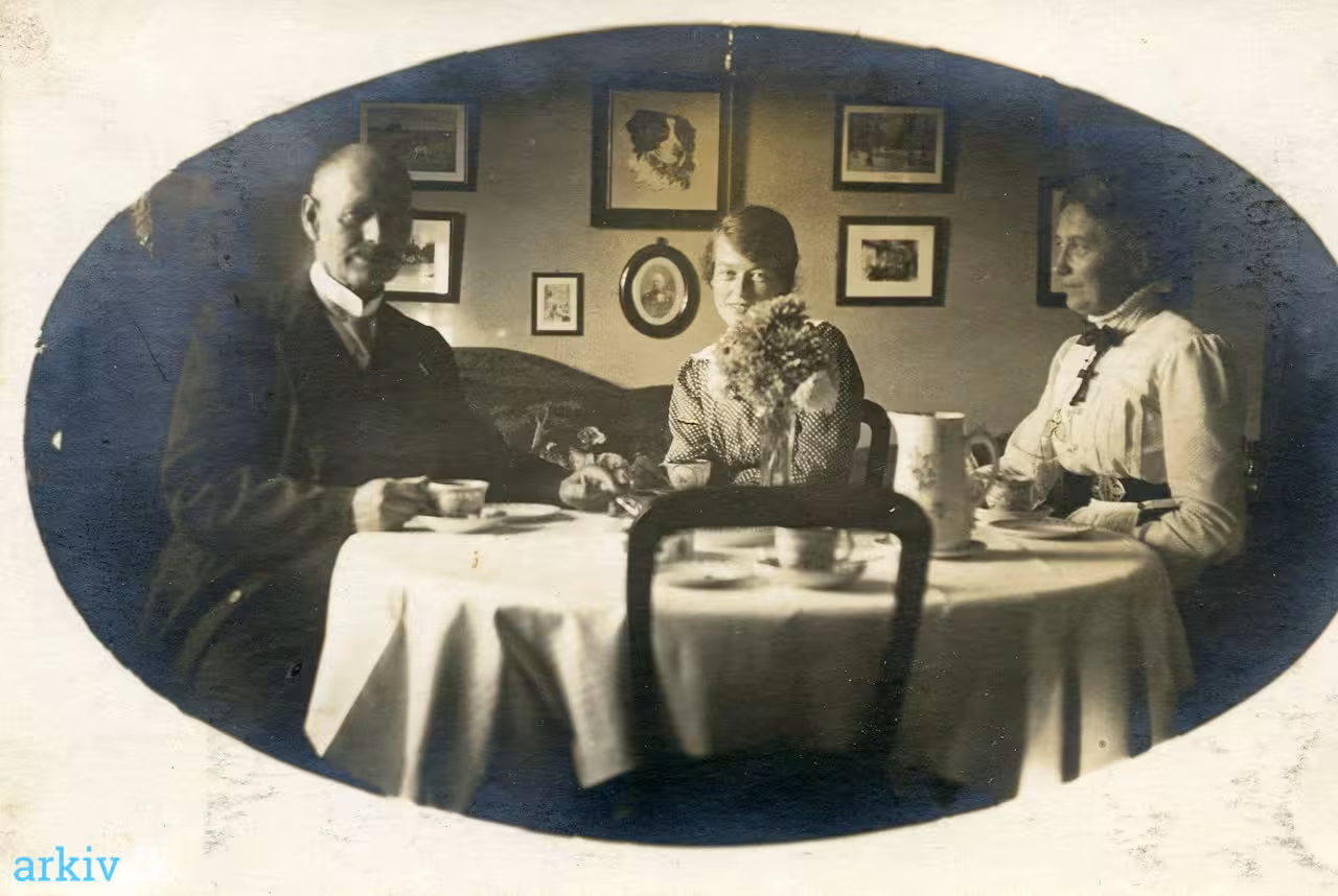 arkiv.dk | Conrad Walther, Marie og Sigrid