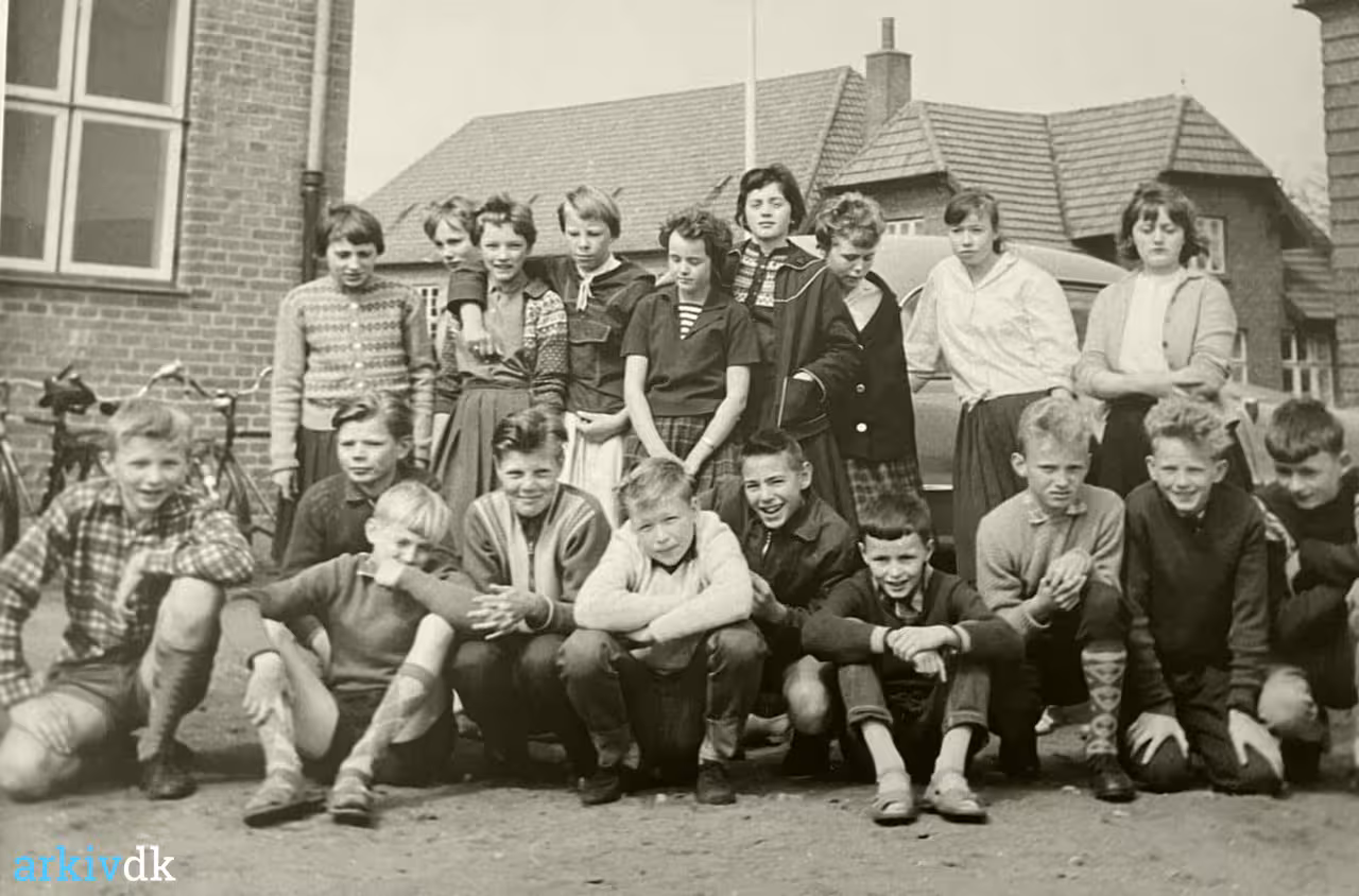 arkiv.dk | Klassebillede 7. a fra Vojens Borger- og Realskole.