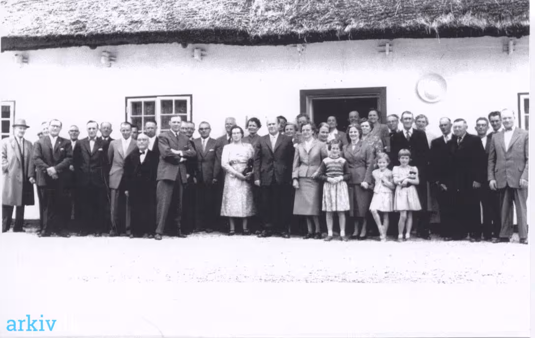 arkiv.dk | Gloslunde præstegård ved indvielsen efter restaureringen, Stenvadsvej 4, Gloslunde ...