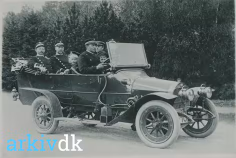 arkiv.dk | Den første postbil, der kørte på danske landeveje