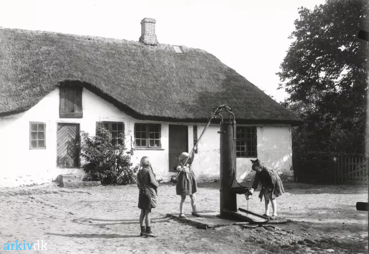 arkiv.dk | Lyder Høyers skole i Grevinge - ca. 1920
