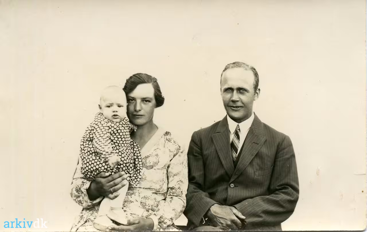 arkiv.dk | Mary og Aage H. Sørensen, Rækkevej 7, Favrskov, Hadsten.