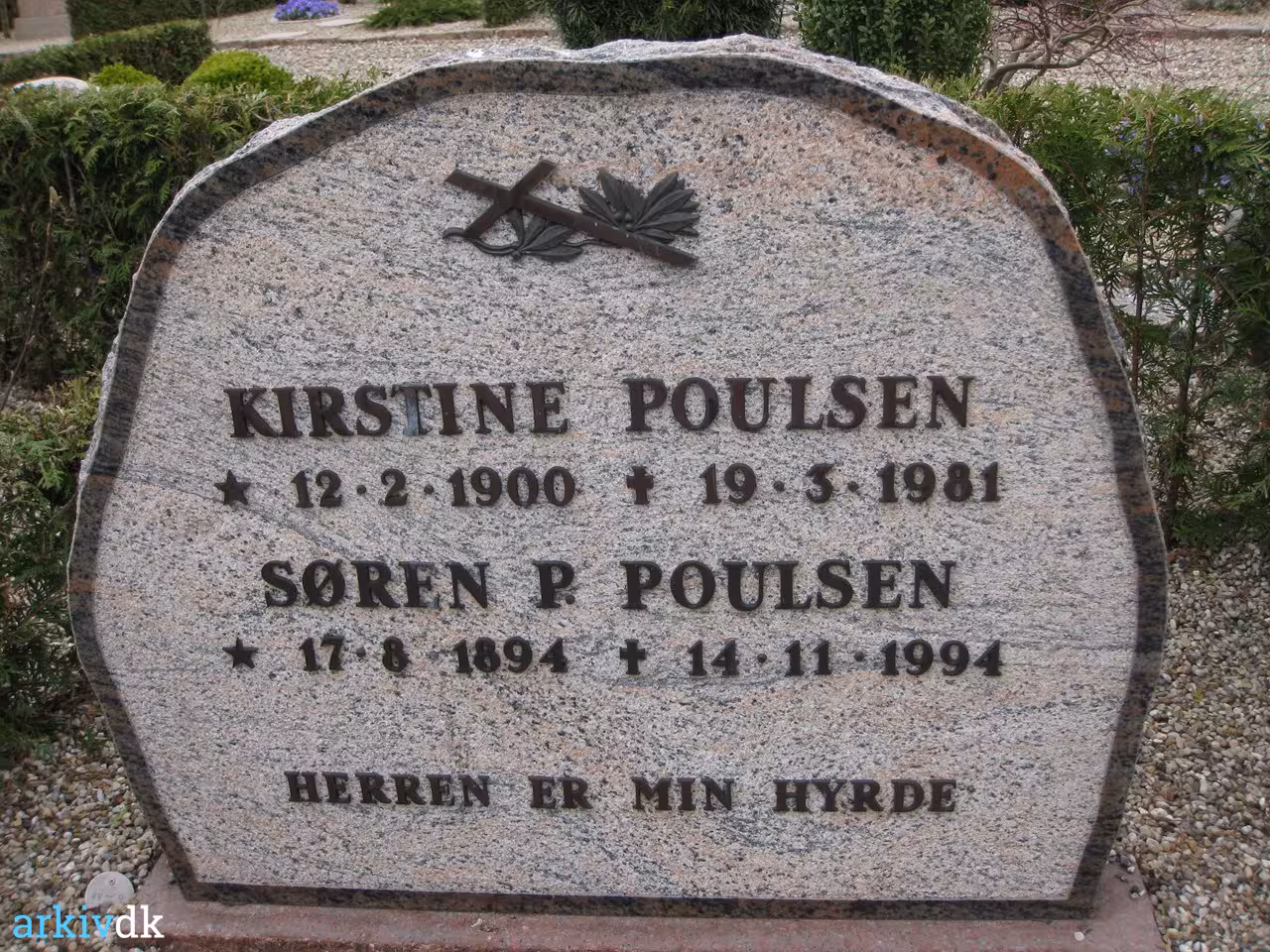 arkiv.dk | Gravsten / Nekrolog Kirstine og Søren P. Poulsen Agerbæk