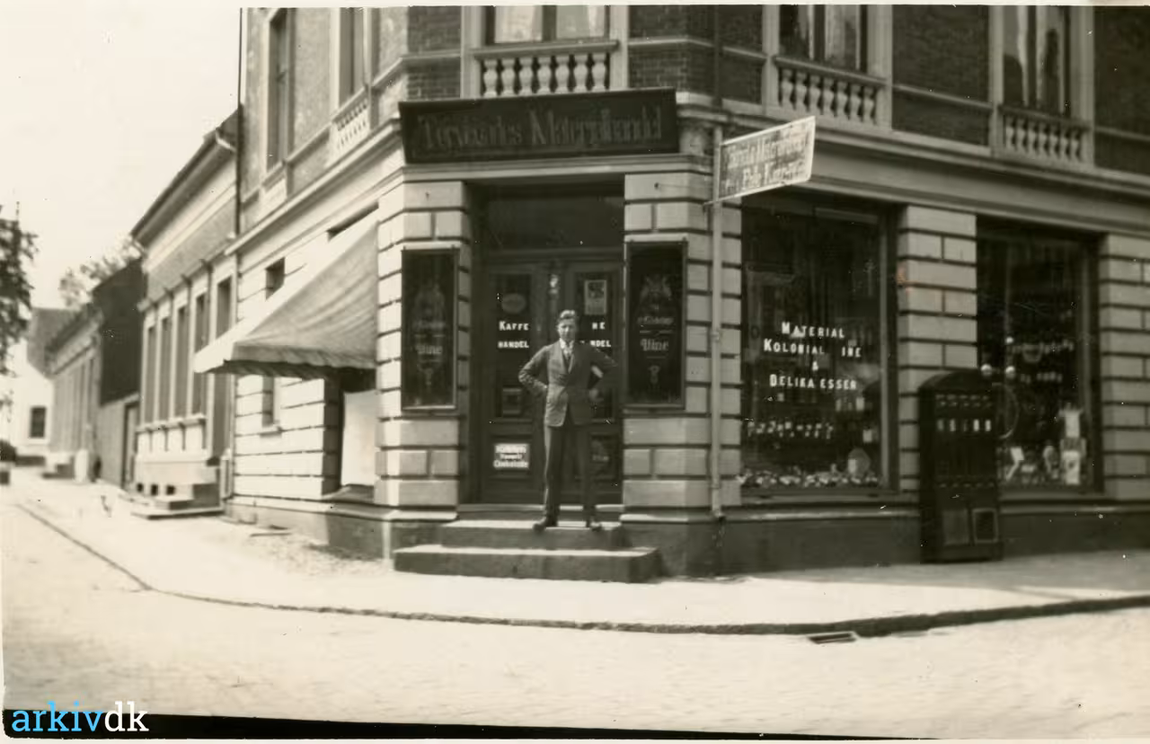 arkiv.dk | Torvegade 8, Varde. Ca. 1920