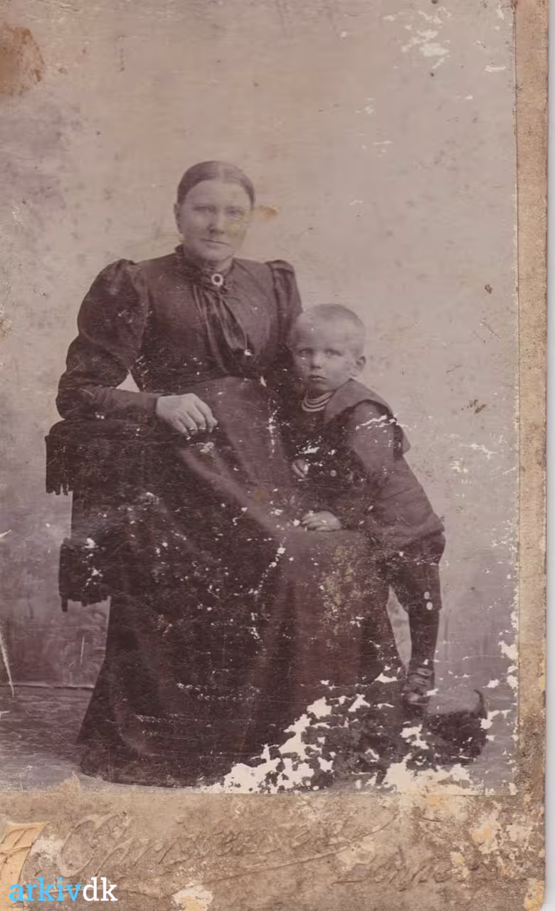 arkiv.dk | Karen Røn Larsen Trillingsgaard