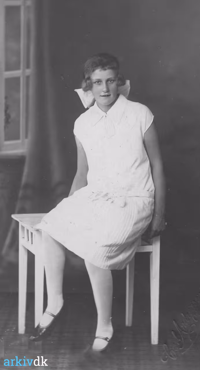 arkiv.dk | Astrid Møller Pedersen som konfirmand