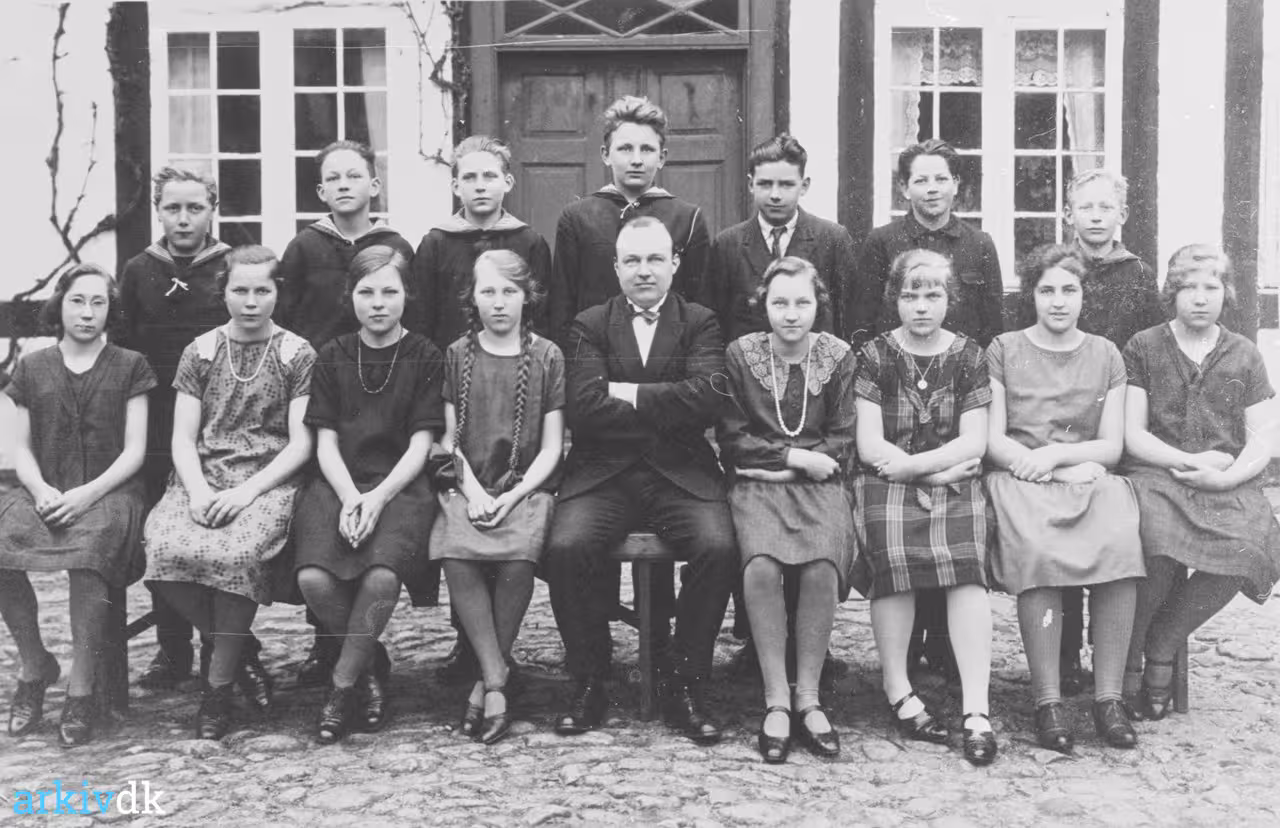 arkiv.dk | Konfirmander Jordløse og Haastrup 10. april 1927