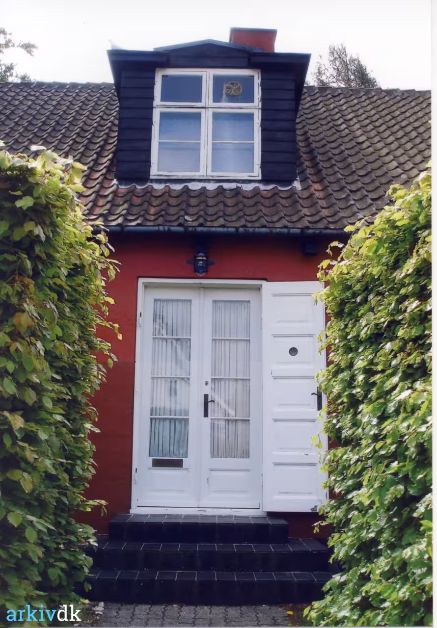 arkiv.dk | Motiv: Indgangsparti til Øverødvej 48
