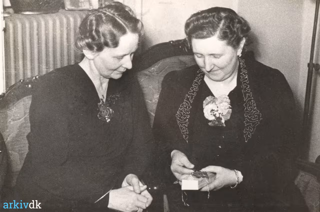 arkiv.dk | Fotoalbum - Vedr. rutebilejer Carl Hansen, Vejle, 1950-1960