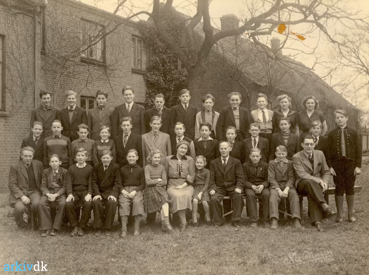arkiv.dk | Klank Efterskole, elevhold 1952-53.