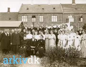 arkiv.dk | Sølvbryllup, fru og hr. Jacobsen, i Østerbrogade 17-19-21