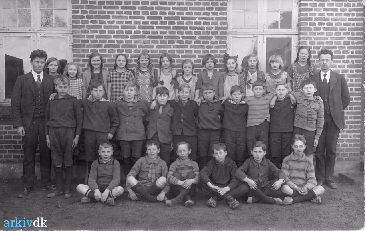 arkiv.dk | Espe Skole, elever og lærere 1927