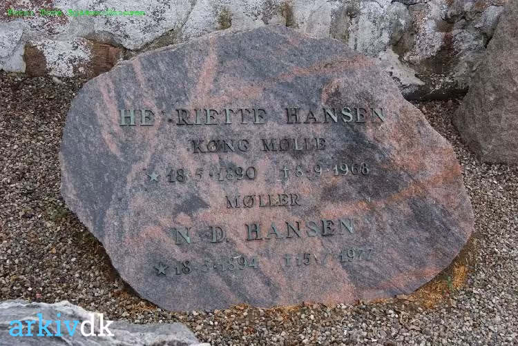 arkiv.dk | Niels Dusinius Hansen og hustru Fanny Henriette, Køng Mølle