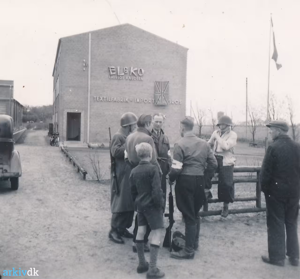 arkiv.dk | Modstandsfolk udenfor Elgko