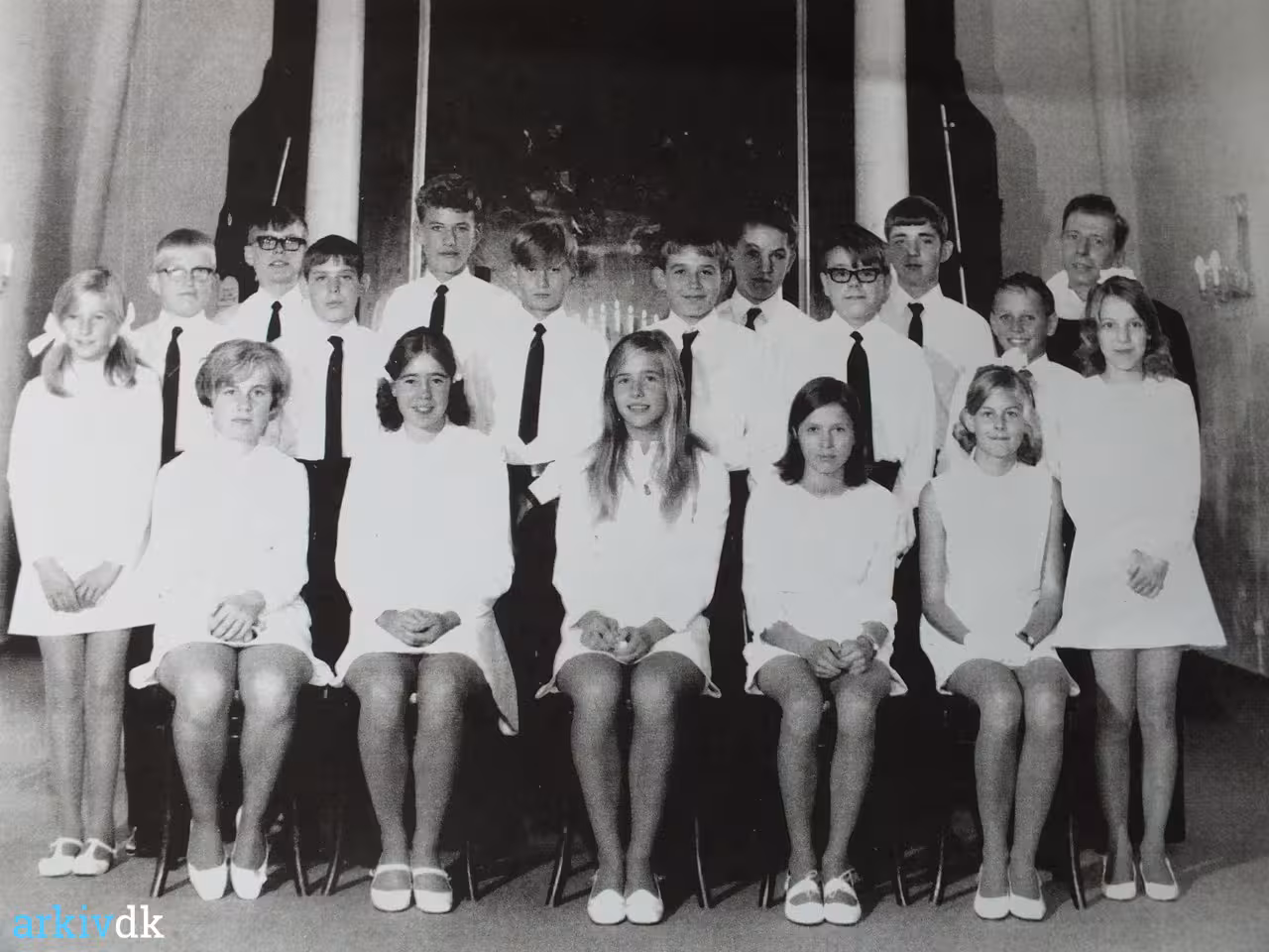 arkiv.dk | Konfirmation Køng Kirke 1969