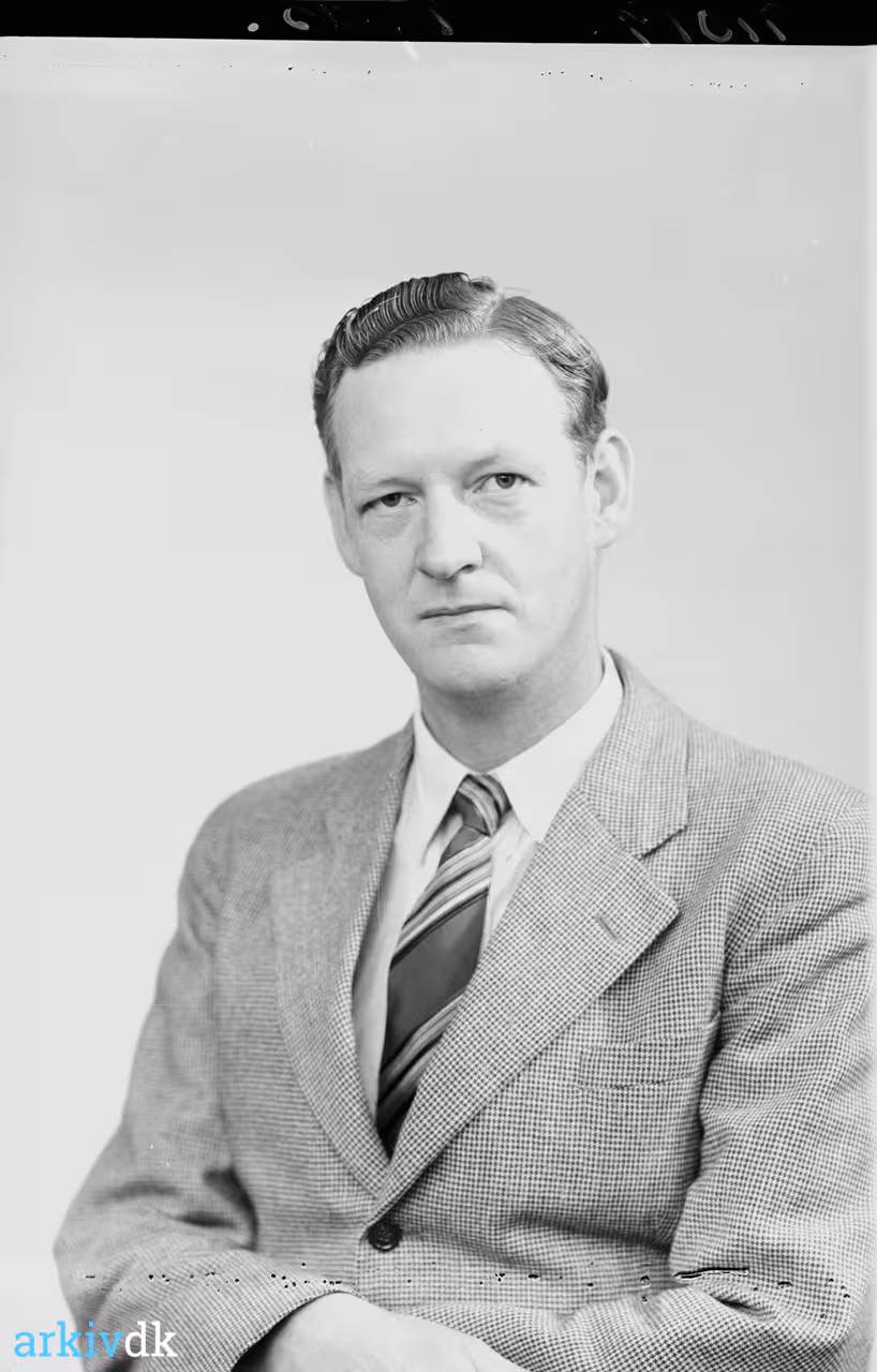 arkiv.dk | Tapetserermester, Viggo Jakobsen, Fanøvej 15, Herning.