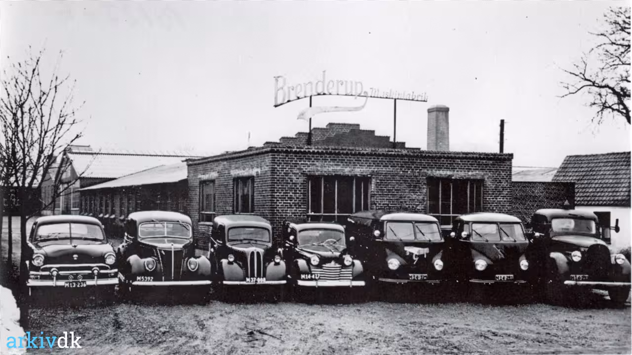 arkiv.dk | Brenderup Maskinfabrik.Brenderup Sogn.Firmabil. 1954.
