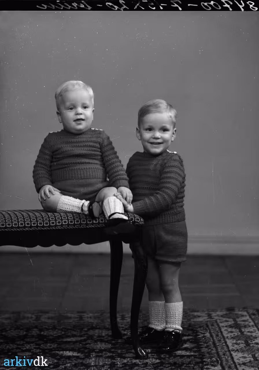 arkiv.dk | Postbud, Gunnar Bang, Rolighedsvej 30, Herning.