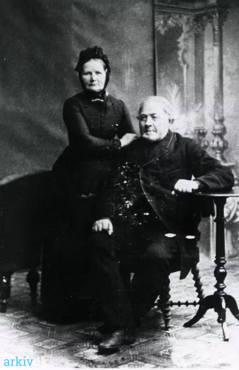 arkiv.dk | Portrætfoto af møller Morten Hansen og hustru Lene Hansen, Ansager Vandmølle