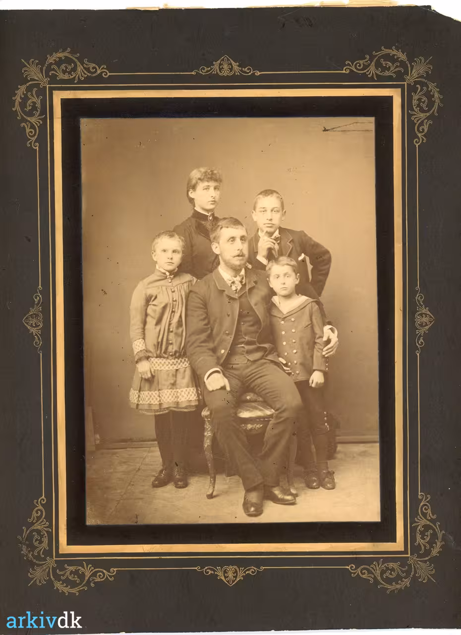 arkiv.dk | Familie til Anna Hansen