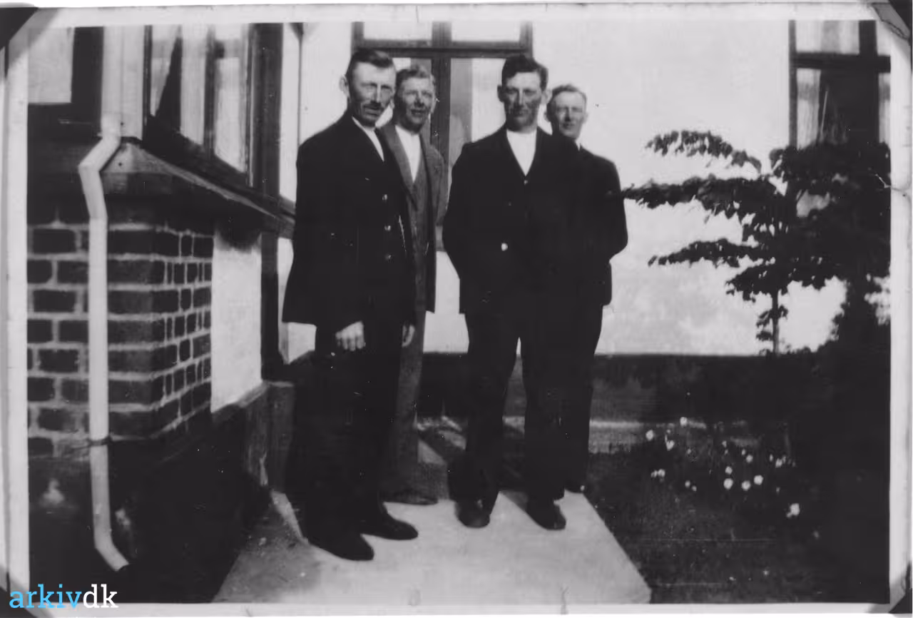 arkiv.dk | Portræt, 4 brødre fra Aabenterp