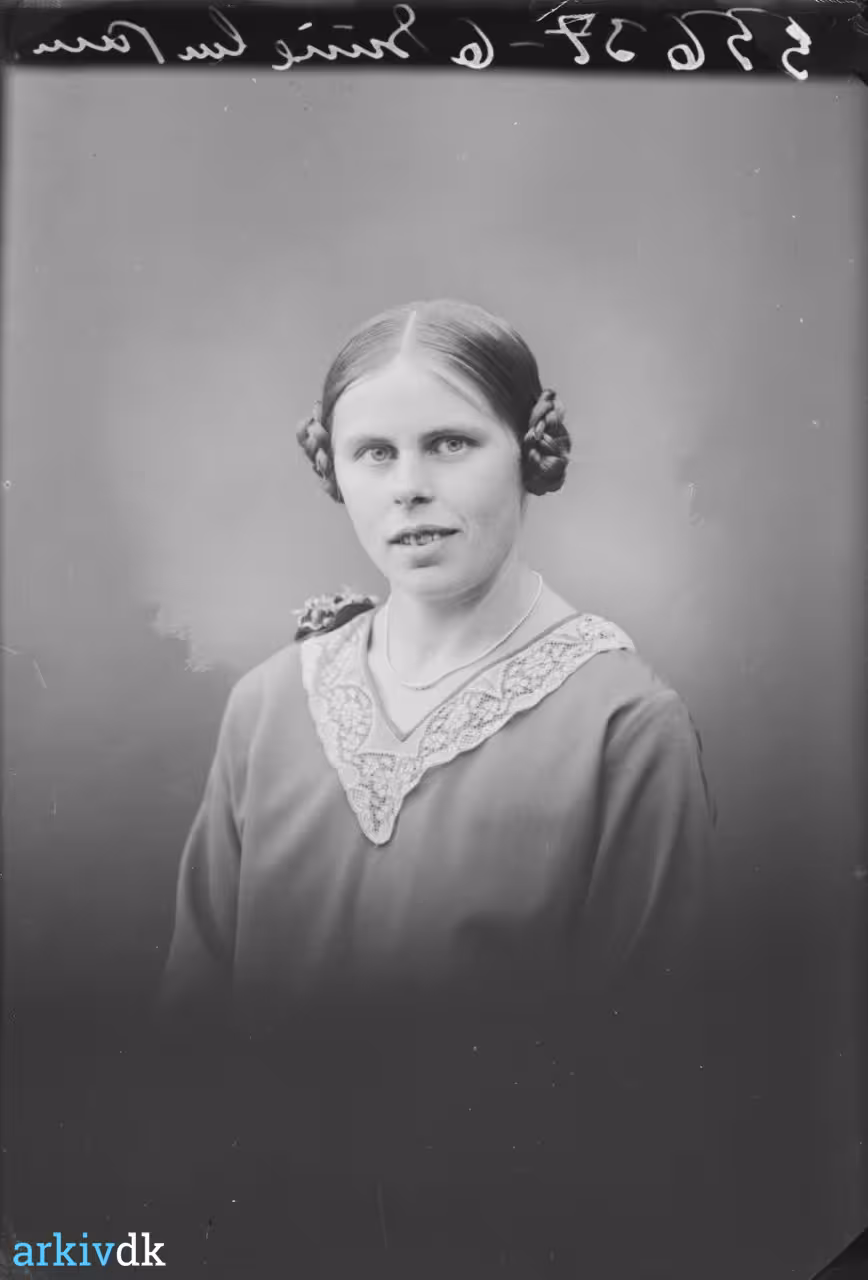 arkiv.dk | Frk. Signe Rasmussen, Gullestrup