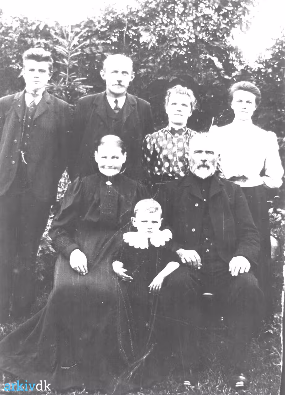 arkiv.dk | Else Cathrine og Hans Christian Kjeldsen, familien