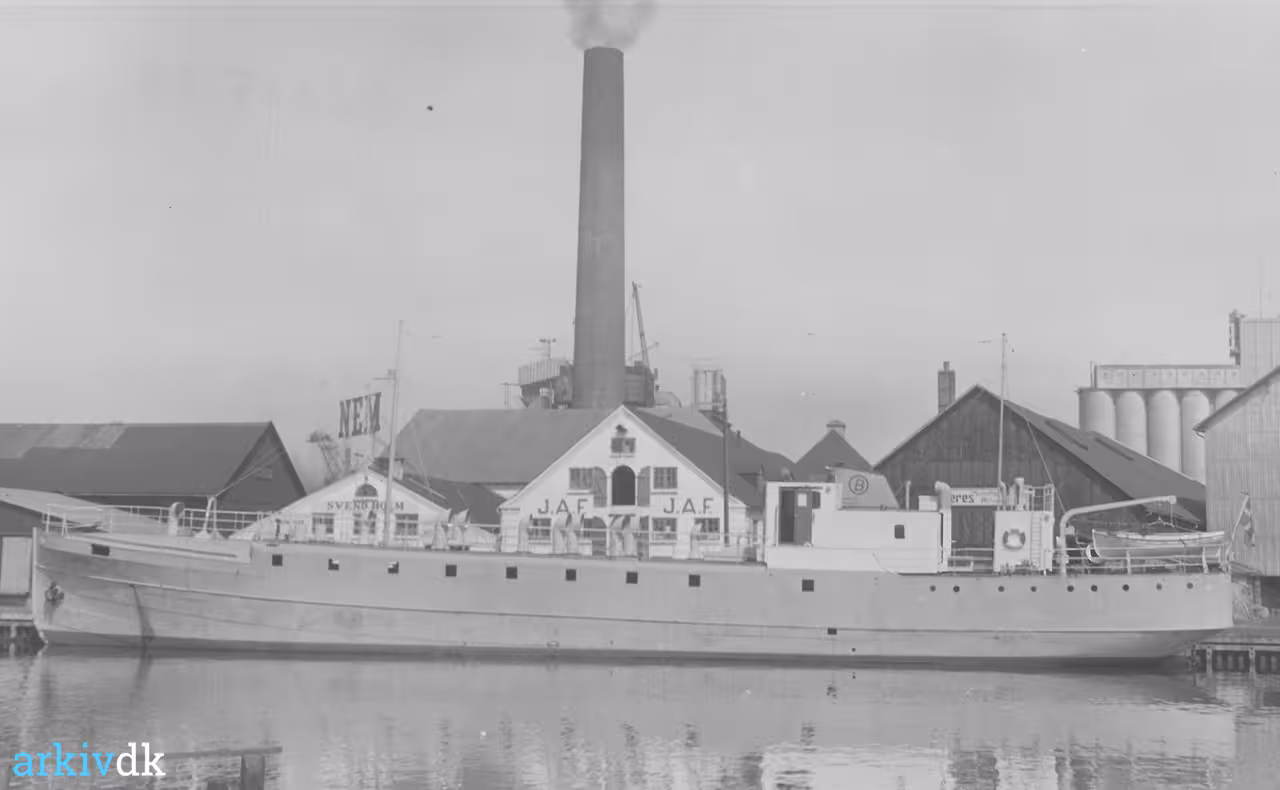 arkiv.dk | Varnæs, Åbemrå, OUYB, motorskib