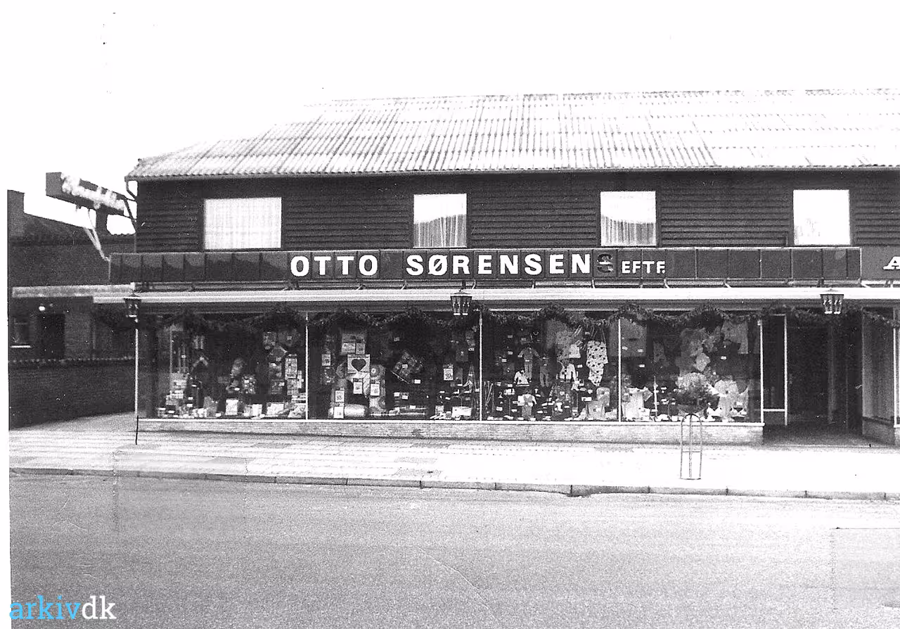 arkiv.dk | Langå Manufakturforretning Otto Sørensen