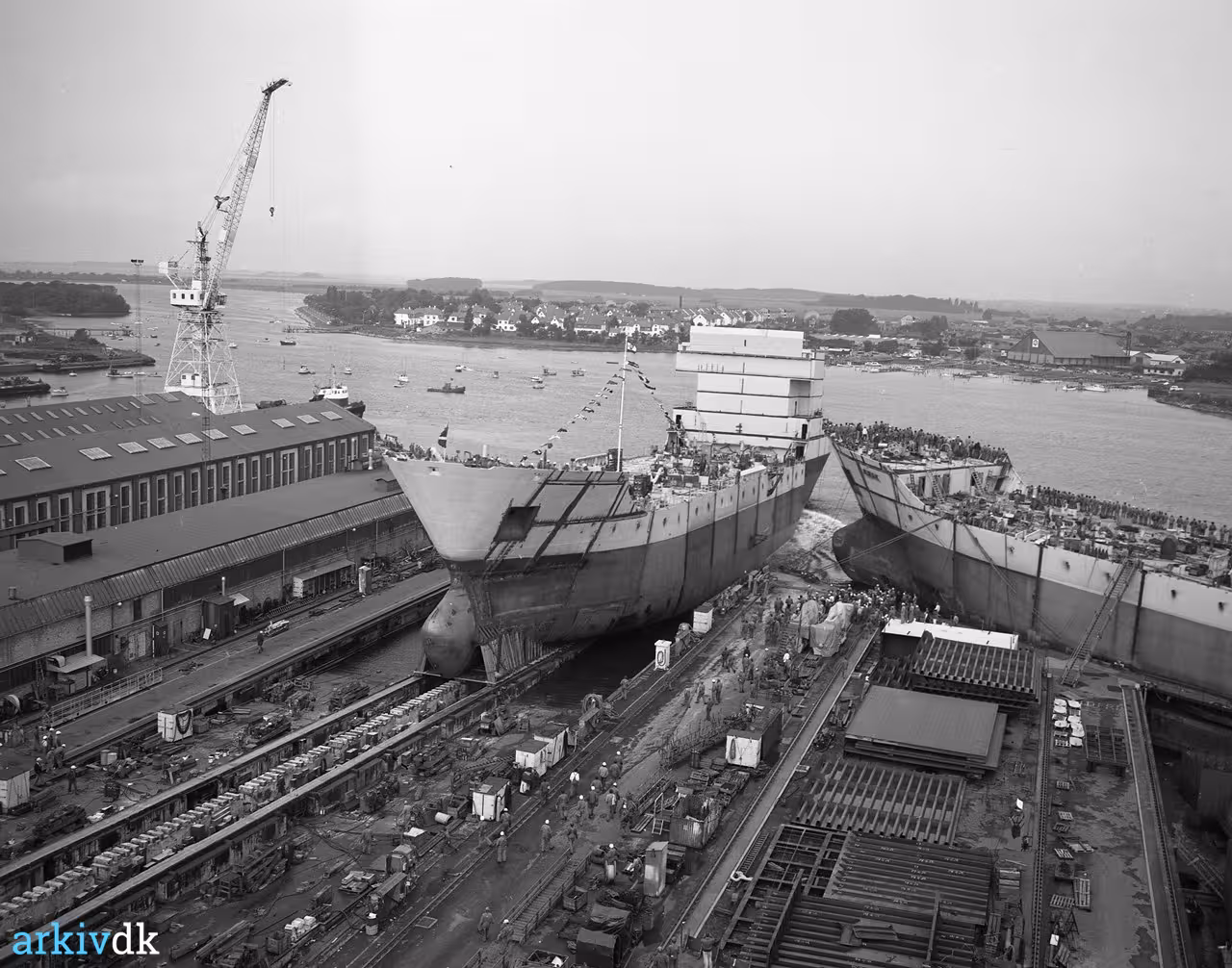 arkiv.dk | Nybygning nr 228 afløbning, Nakskov Skibsværft.