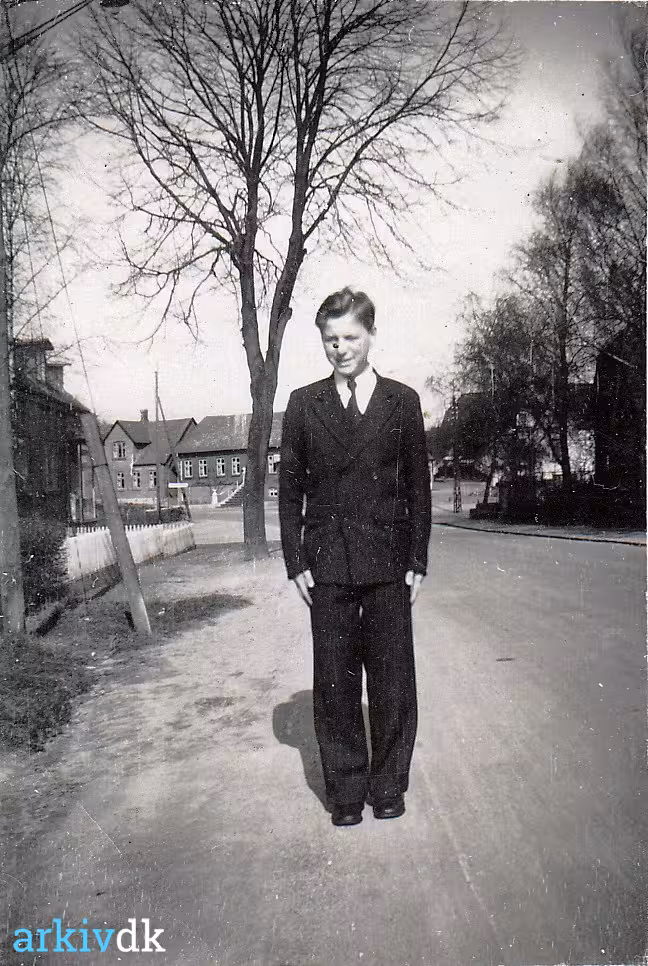arkiv.dk | Børge Larsen som konfirmand. Harndrup Sogn. 1951.