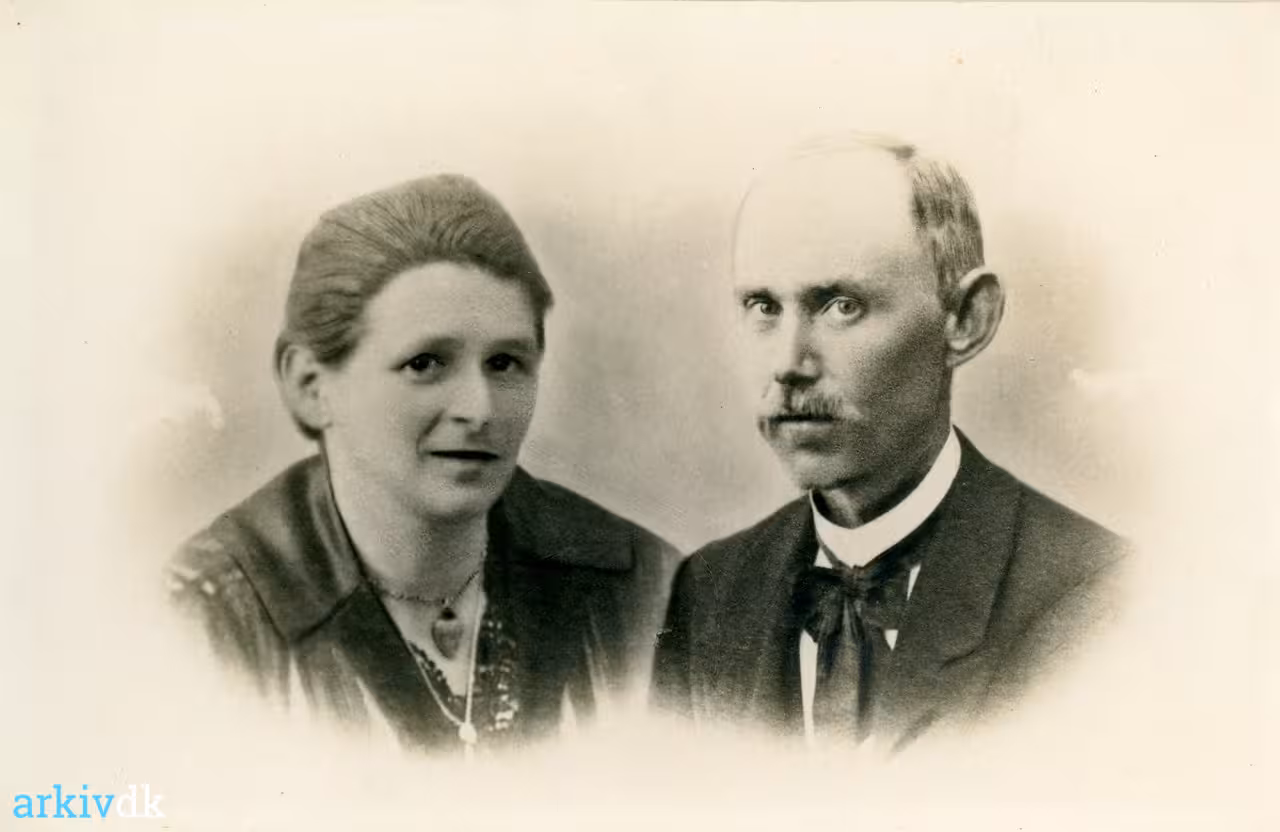 arkiv.dk | Portrætfoto af Abelone og Anders Peder Smidt Kristensen, 6823 Ansager