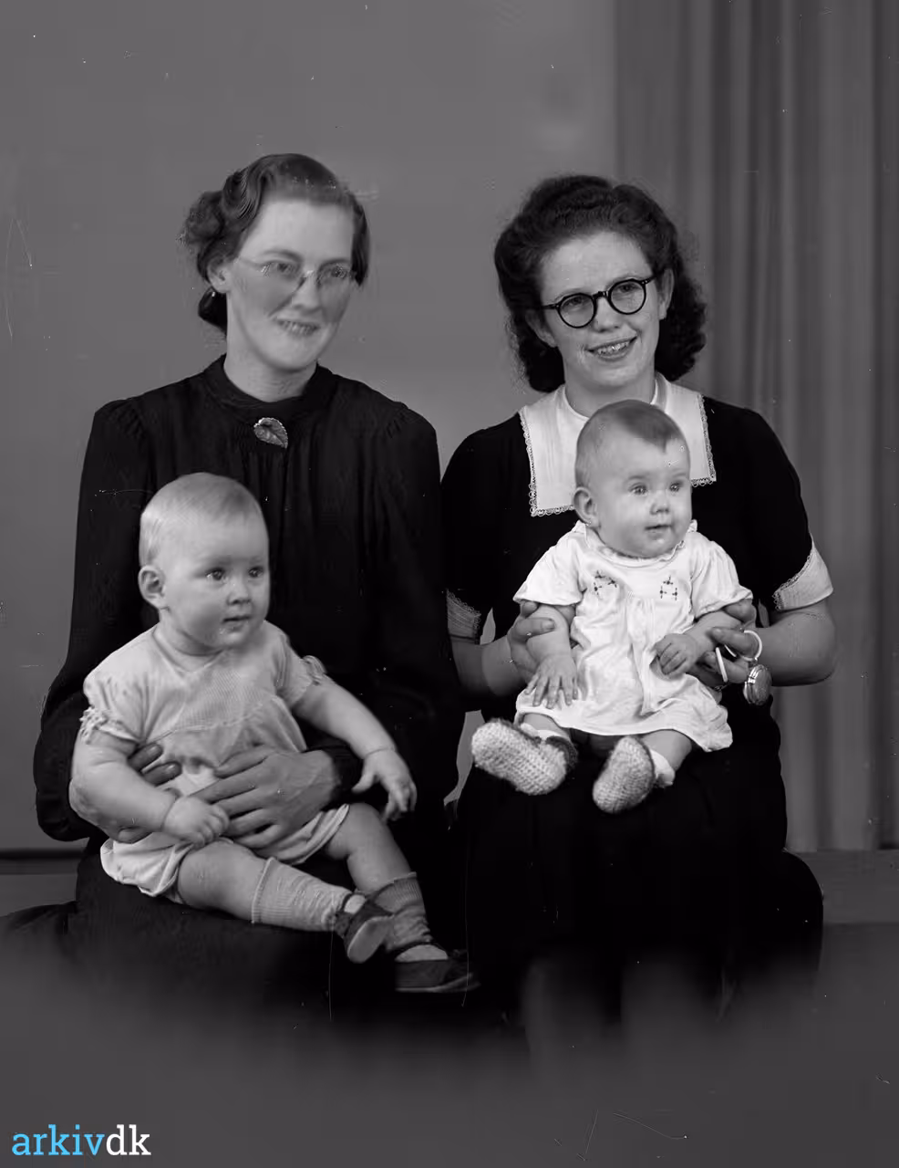 arkiv.dk | Svend Jørgensens 2 kusiner, Findinge Espe