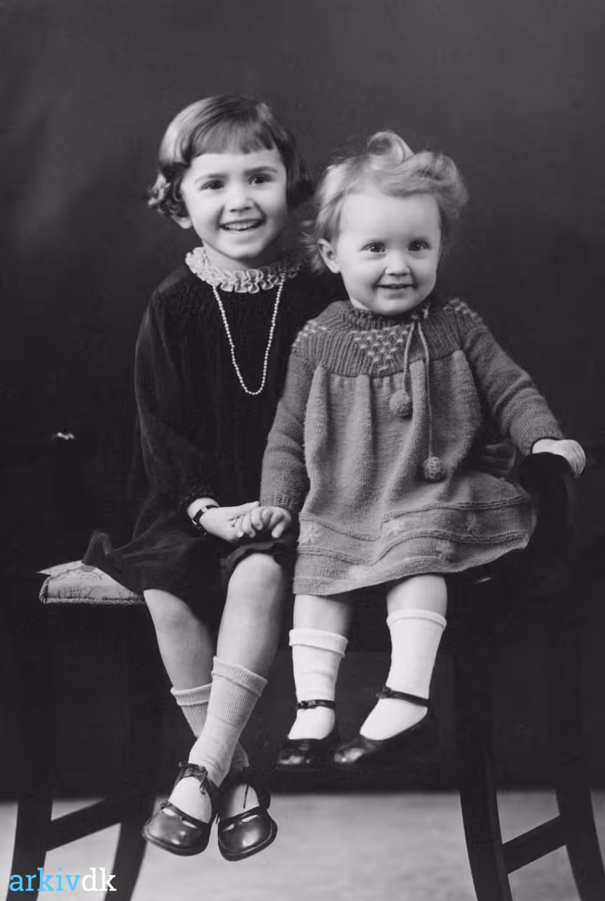 arkiv.dk | Annelise og Gitte Sylvest,