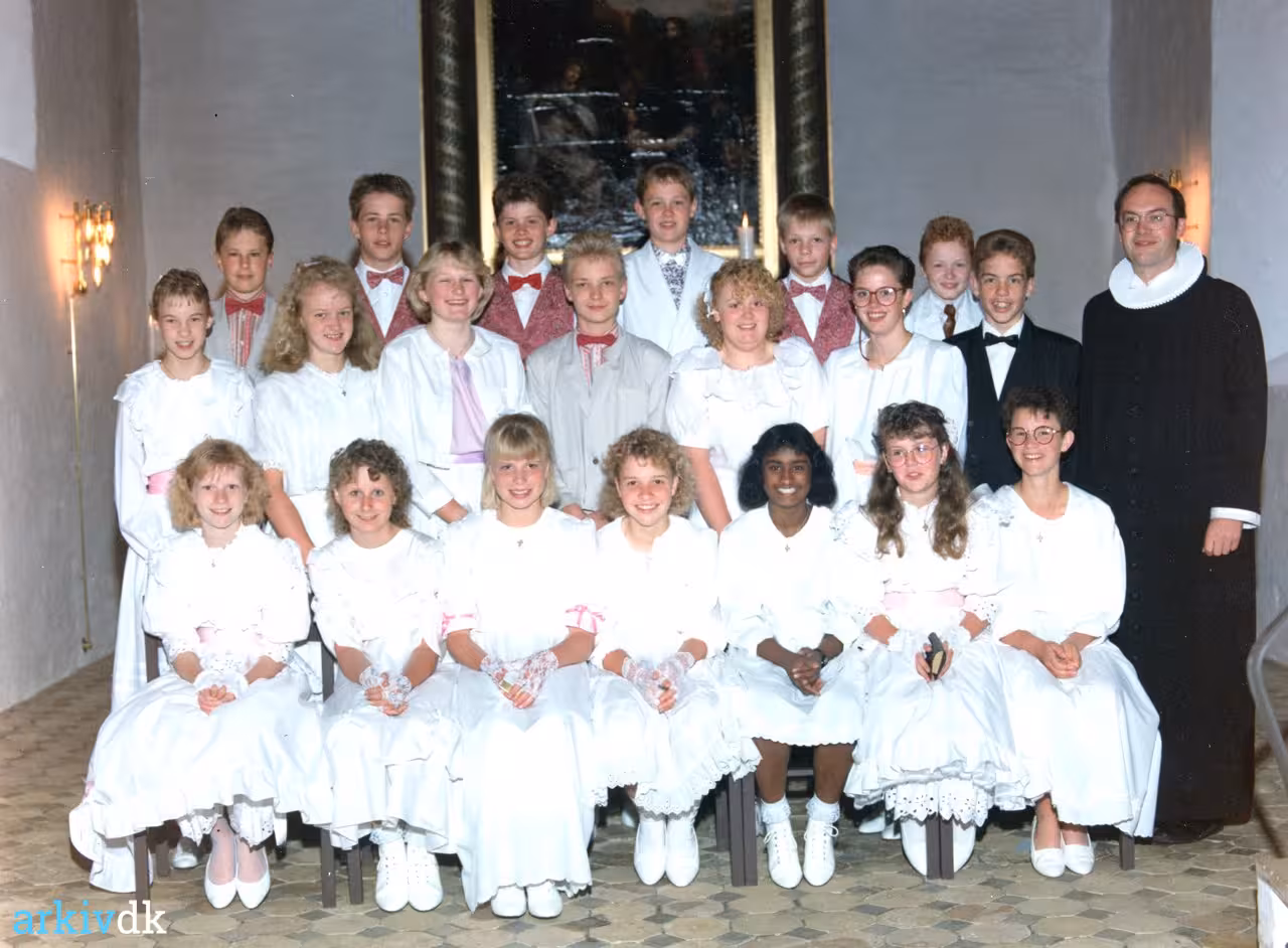 arkiv.dk | Konfirmation 1990 i Ansager Kirke