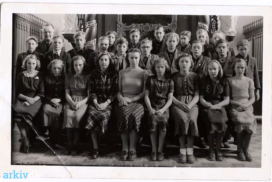 arkiv.dk | Konfirmation i Kliplev Kirke 1951