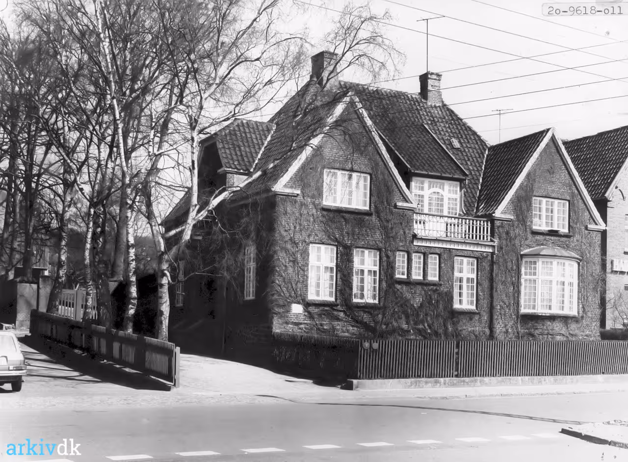 arkiv.dk | Den gamle lægebolig, Østergade 11, 8370 Hadsten.