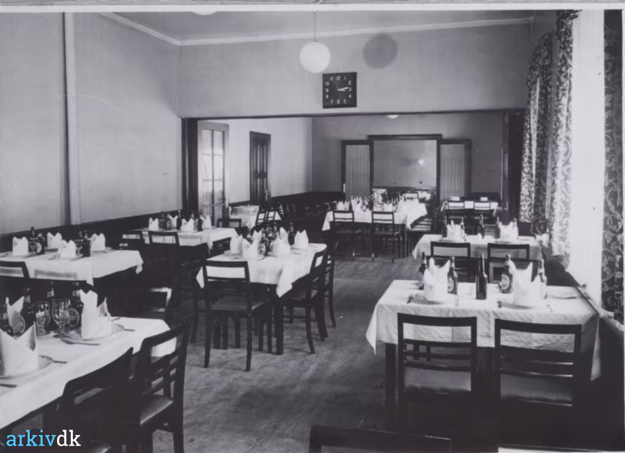 arkiv.dk | Ejby Gæstgivergård. Algade 1, Ejby. Ejby Sogn.