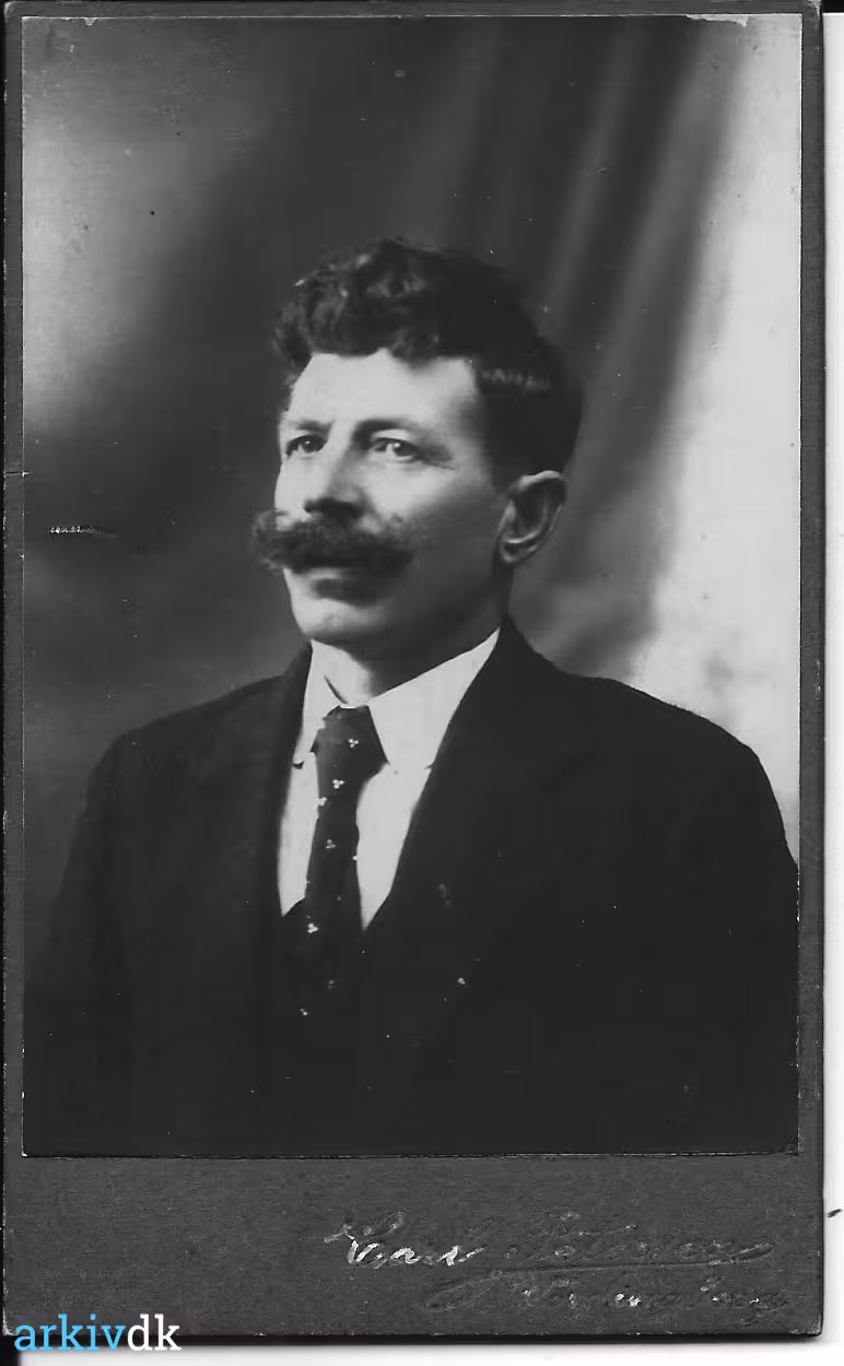 arkiv.dk | Edvard Jensen, Murermester, Nyråd - ca. 1910