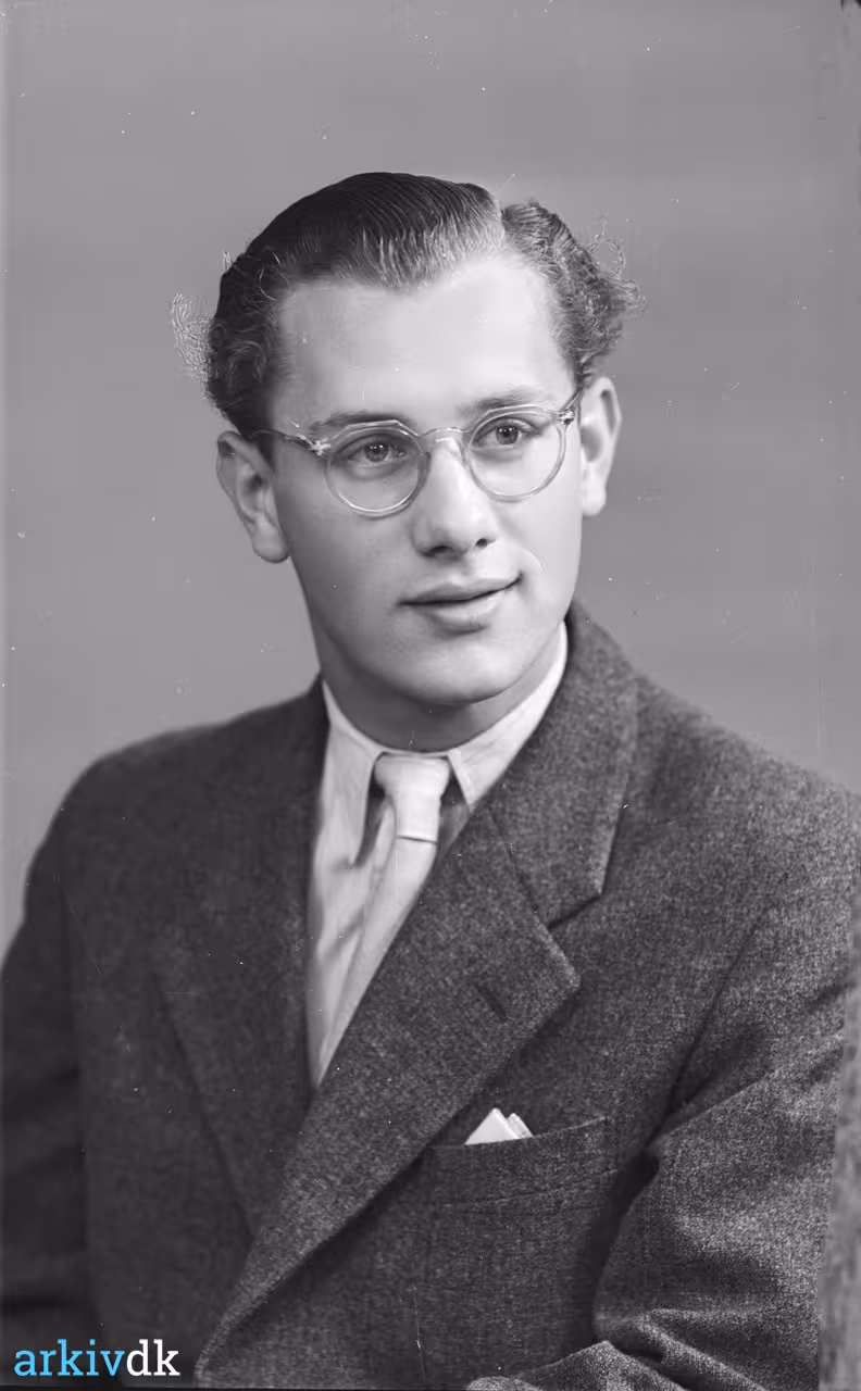 arkiv.dk | Handelsmedhjælper, Jørgen Hede Pedersen Vinkelgade 5, Herning.