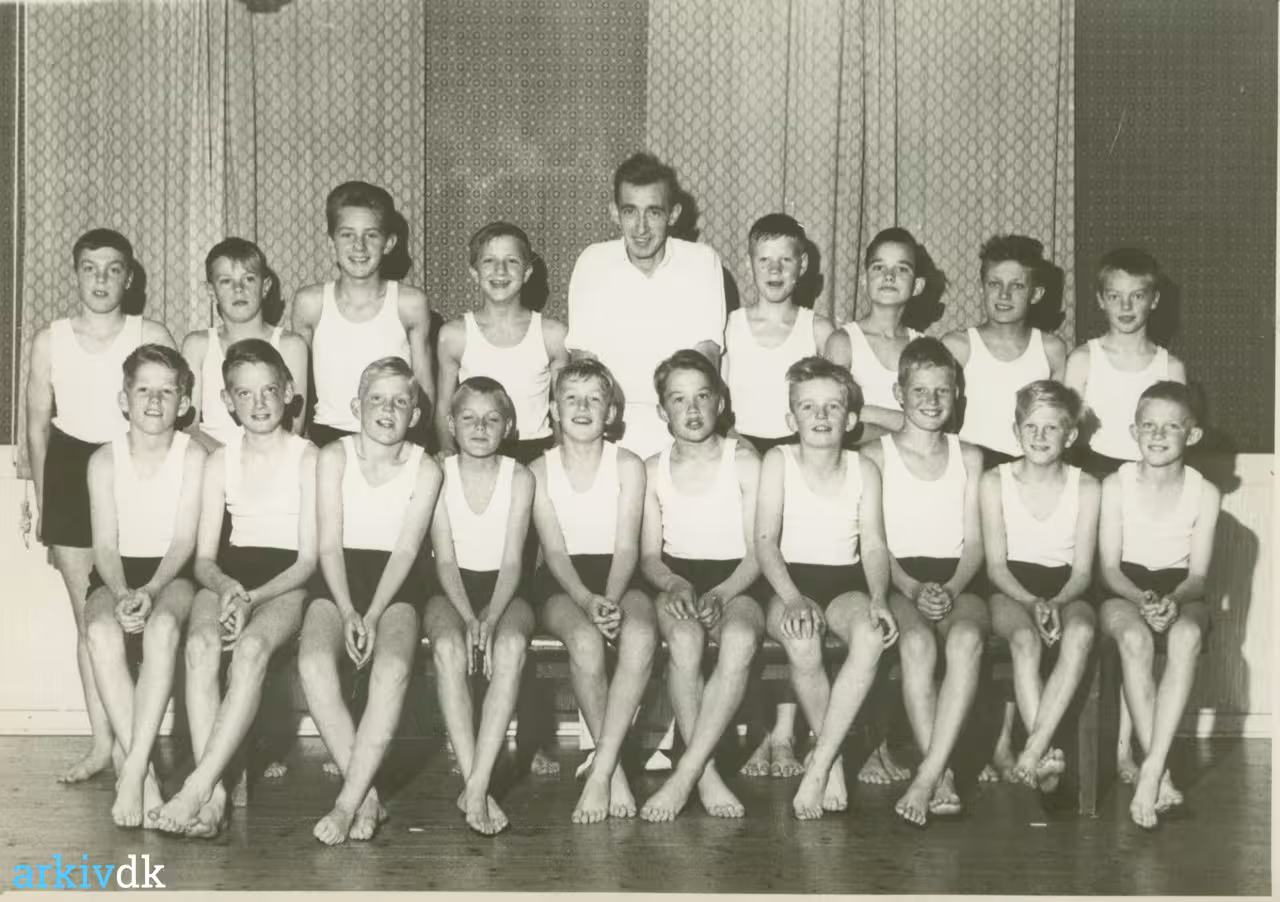 arkiv.dk | Gymnastik Drenge 1964 Bøvling Gymnastikforening