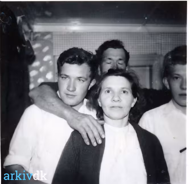 arkiv.dk | Familien Rasmussen, Mellemgade 1, Strynø