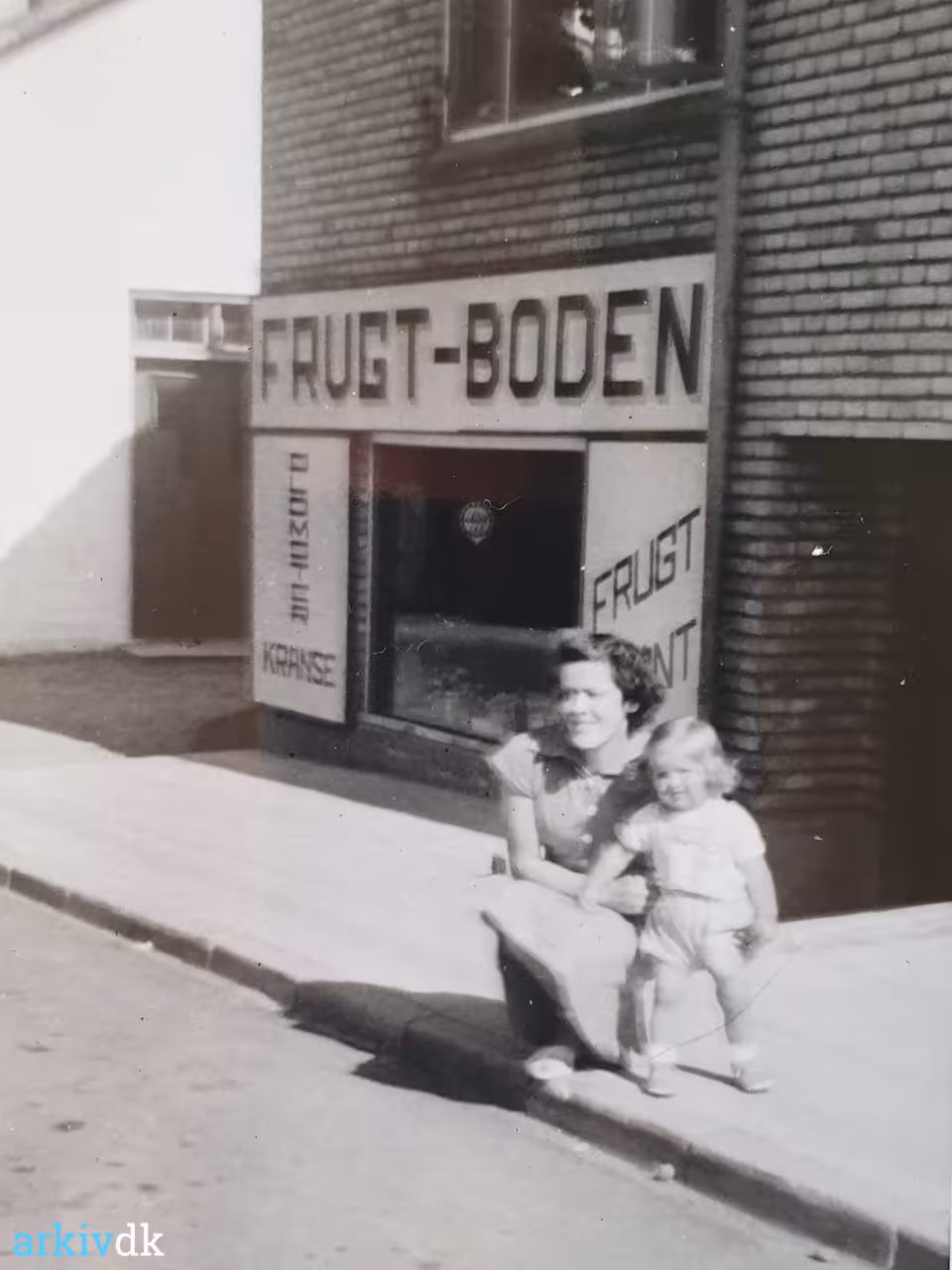 arkiv.dk | Anita og Gudrun Jepsen, Kongerslev