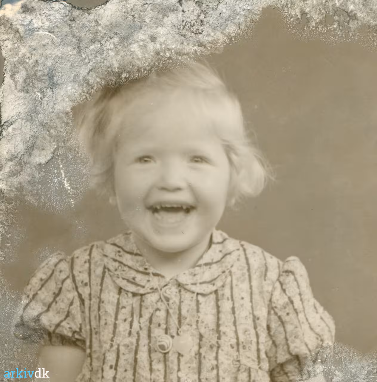 arkiv.dk | Elin Sofie Jensen. f. 11 dec. 1933 i Lisbjerg.